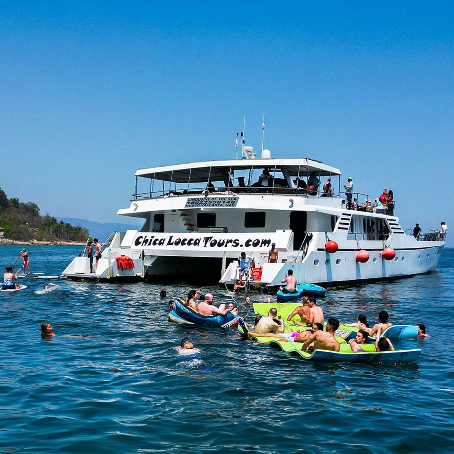 Chica Mega Yacht Limousine of The Sea 1 - Private Yacht Charter
