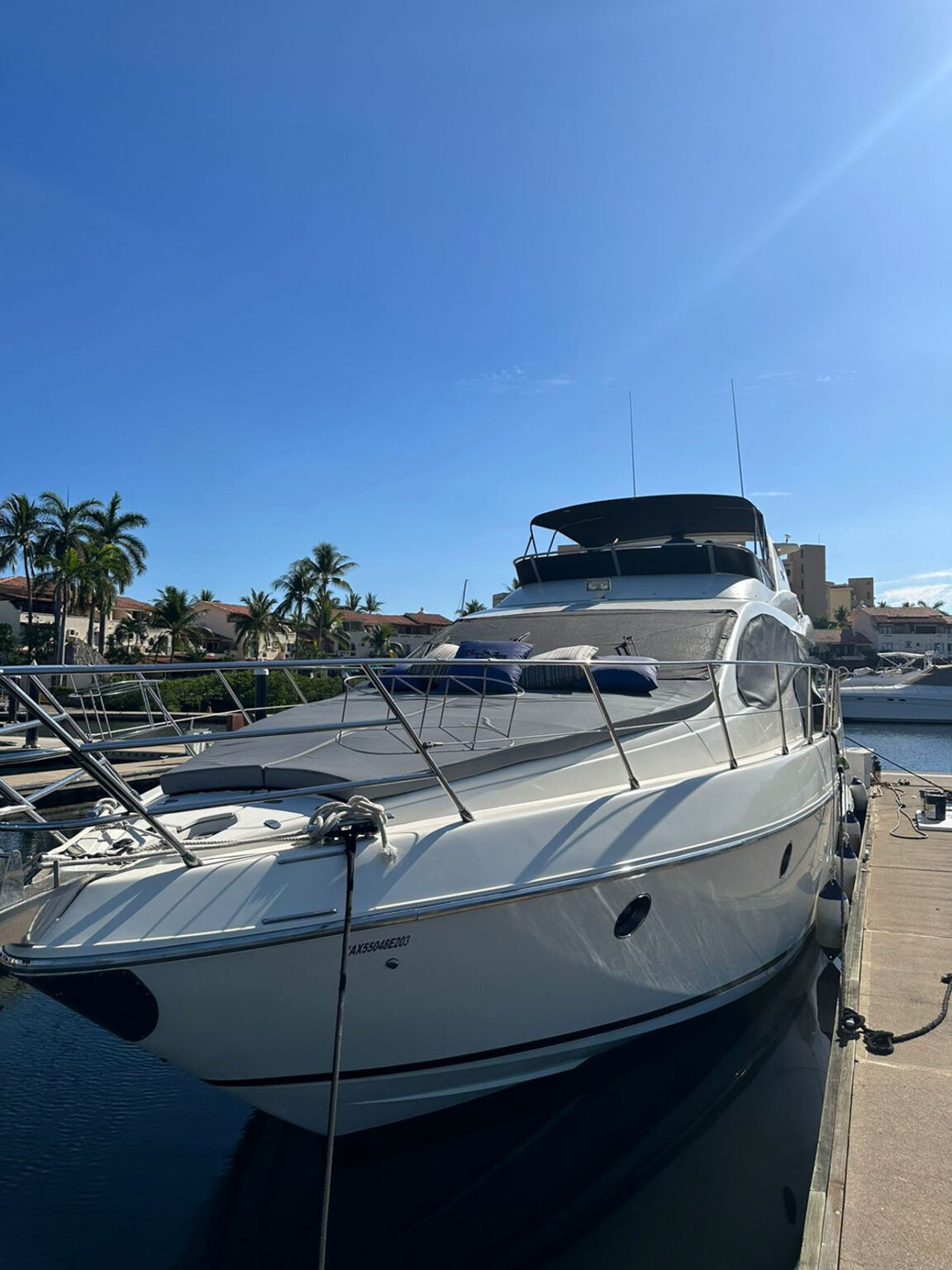 Chica 55 ft yacht VIP - Private Yacht Charter - Puerto Vallarta